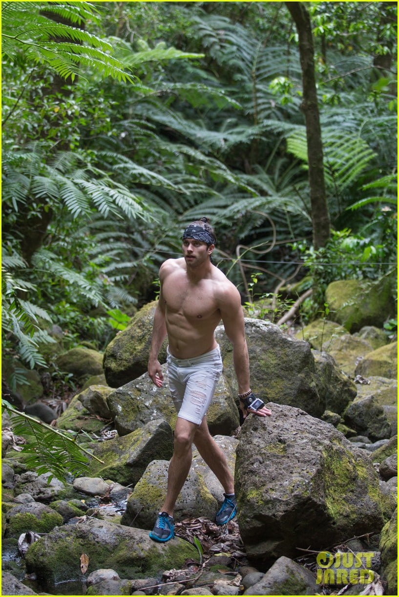 Photo: pierson fode shirtless in hawaii 25 | Photo 3616265 | Just Jared ...
