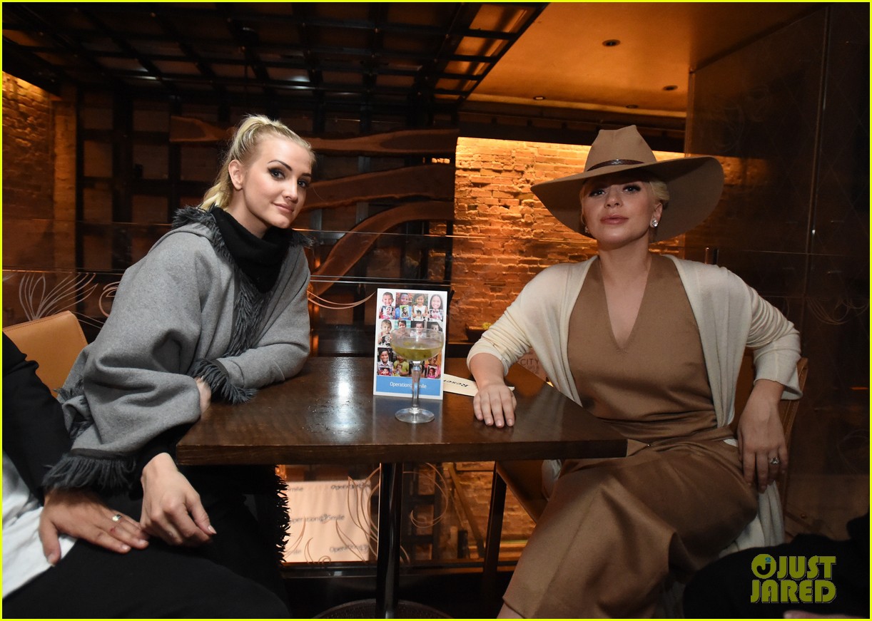 Lady Gaga & Taylor Kinney Couple Up for Charity Ski Event!: Photo ...