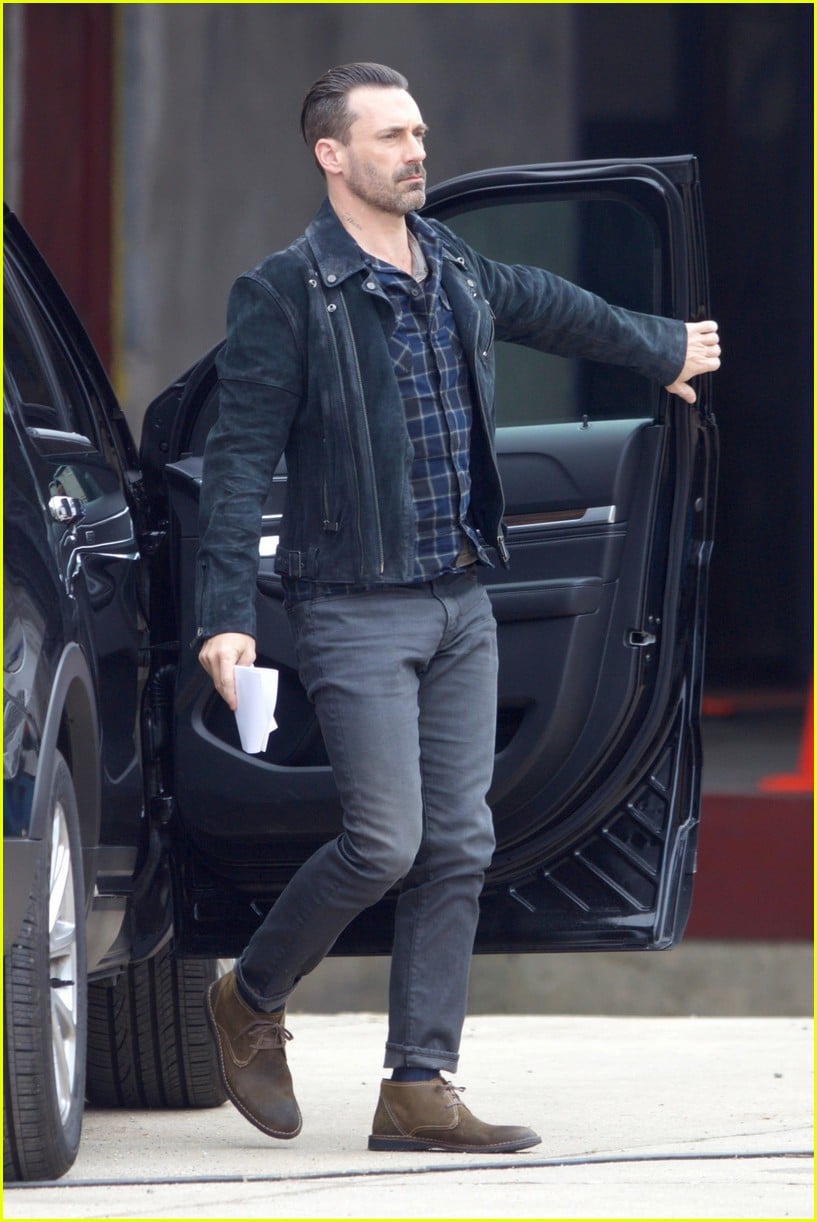 Jon Hamm Sports Neck Tattoo While Filming 'Baby Driver' With Jamie Foxx: Photo 3598686 | Jamie ...