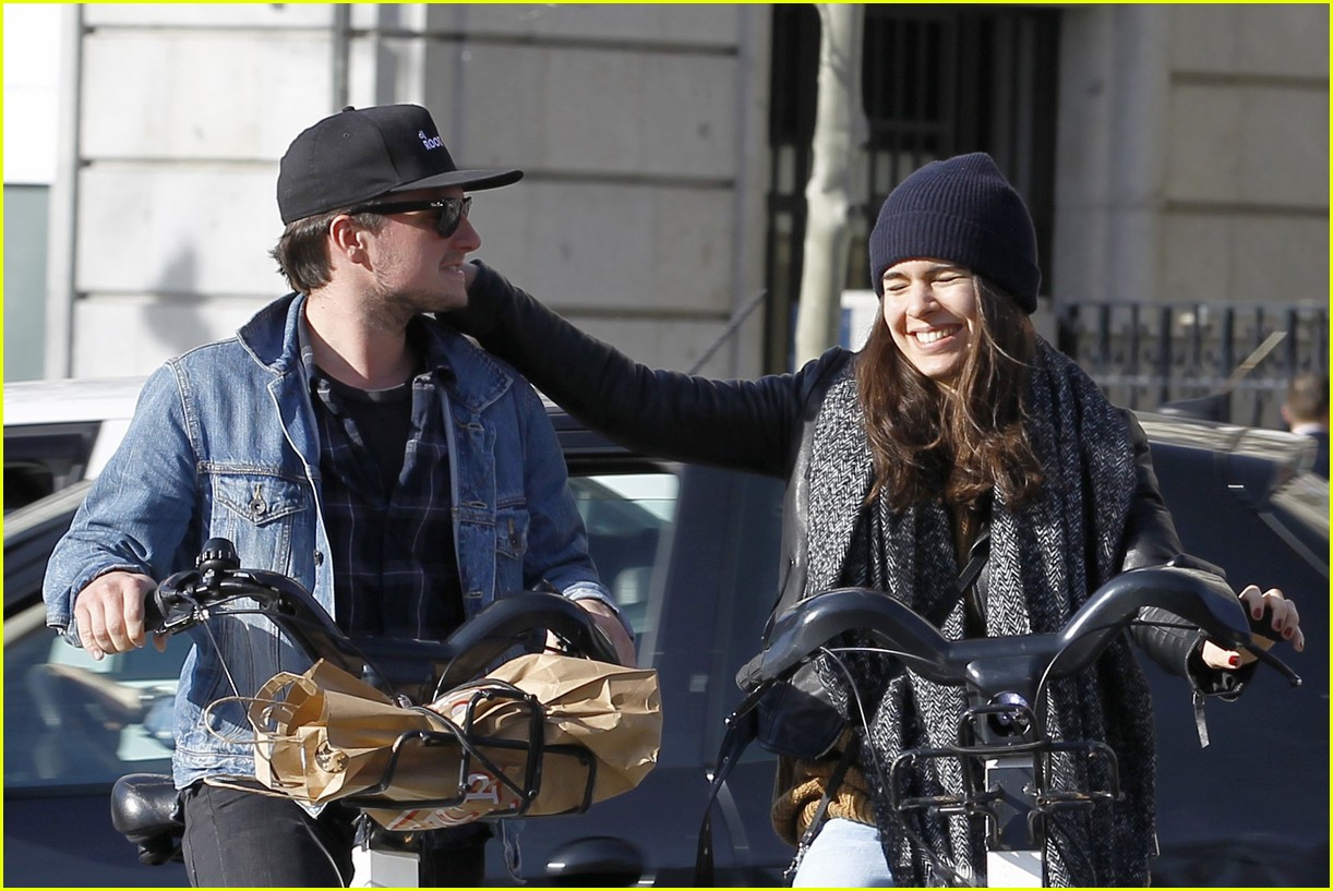 Josh Hutcherson Tweets Support For Bernie Sanders During Primary ...