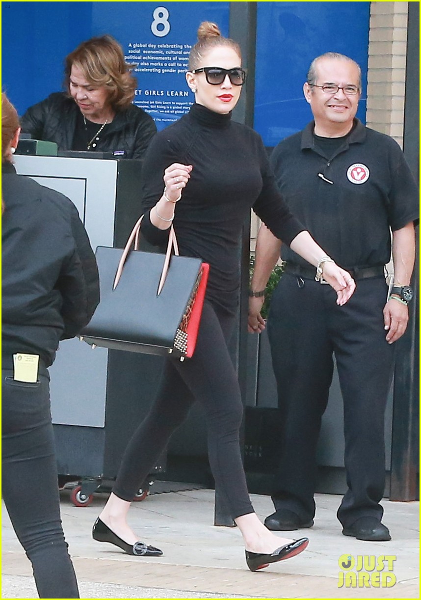 Jennifer Lopez Responds to Mariah Carey's Infamous Diss: Photo 3597898 ...