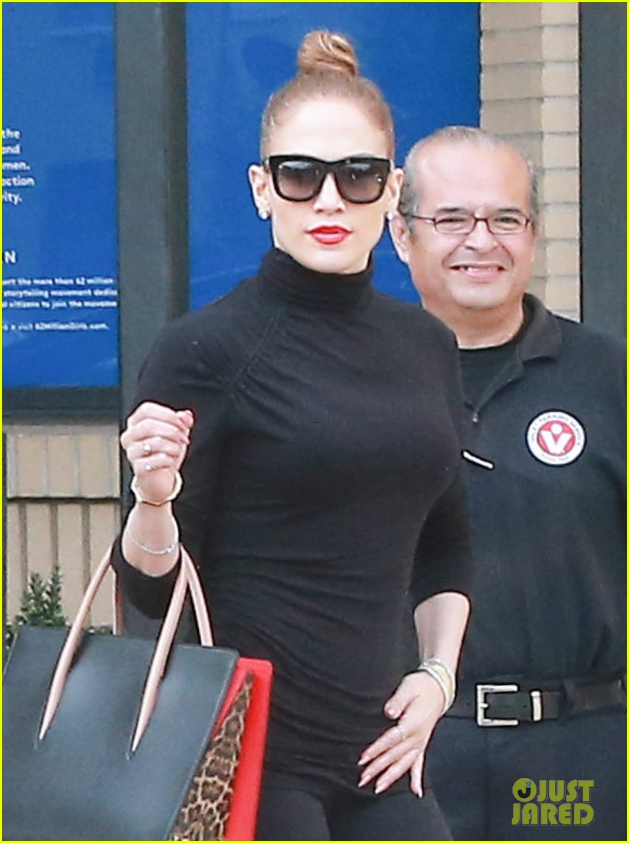 Jennifer Lopez Responds to Mariah Carey's Infamous Diss: Photo 3597900 ...