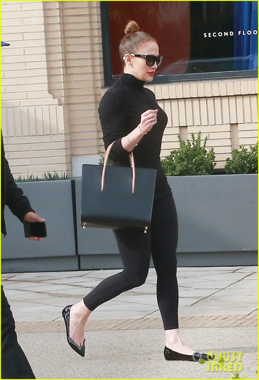 Jennifer Lopez Responds to Mariah Carey's Infamous Diss: Photo 3597903 ...