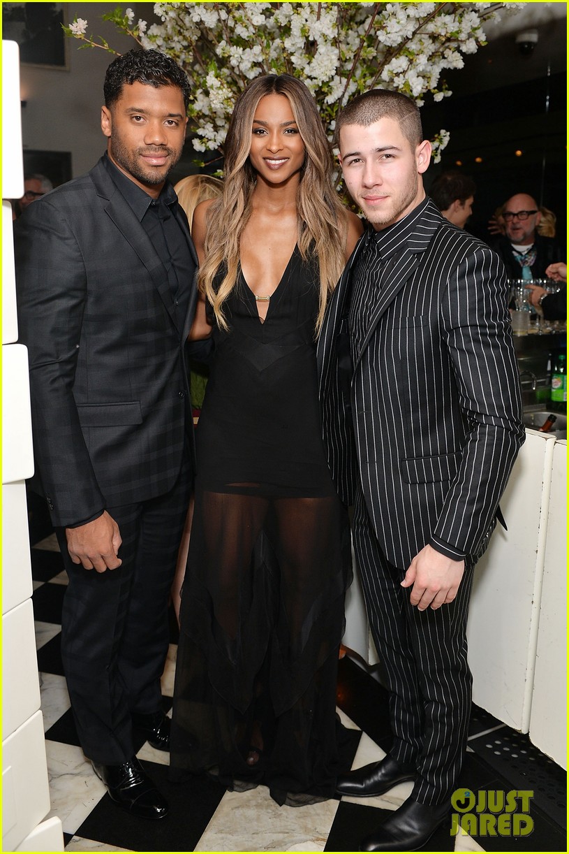 Kim Kardashian & Kanye West Join Pal Carine Roitfeld at Daily Front Row ...