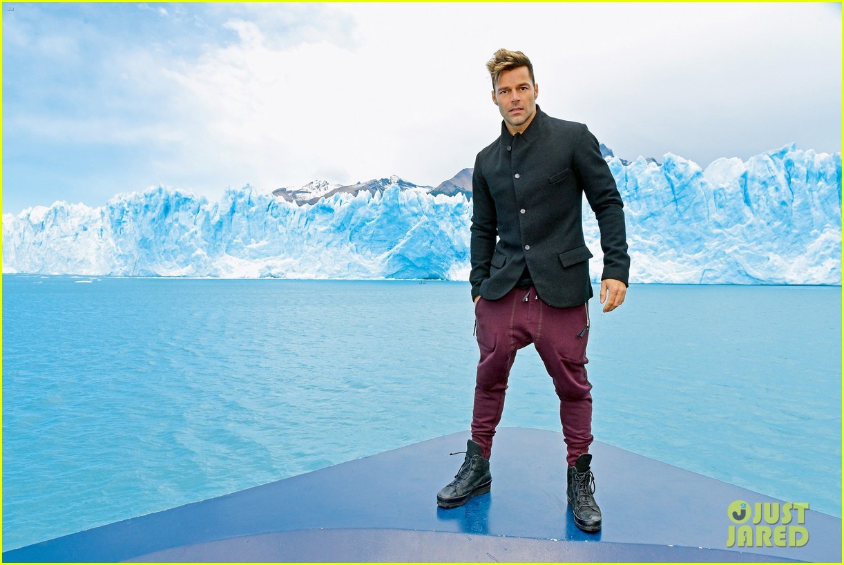 Ricky Martin Visits the Amazing Glacier in Argentina: Photo 3598081 ...