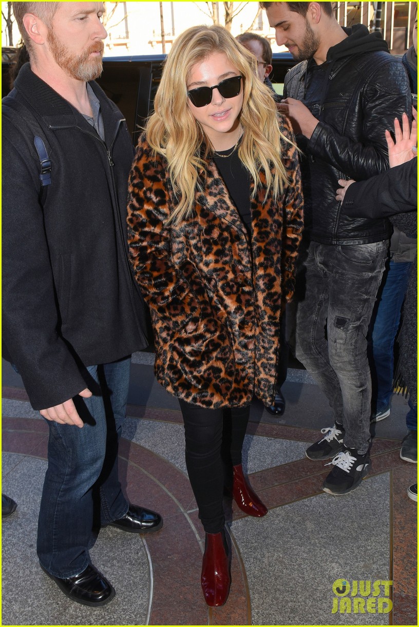 Chloe Moretz Celebrates Hillary Clinton's Win in South Carolina: Photo ...