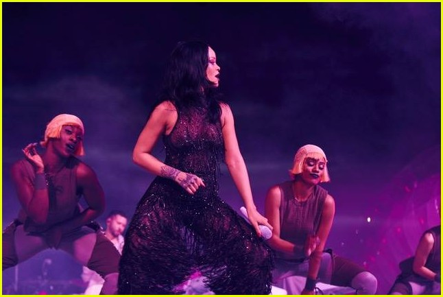 Rihanna's 'Anti' Tour Opening Night Photos Revealed!: Photo 3605845 ...