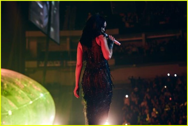 Rihanna's 'Anti' Tour Opening Night Photos Revealed!: Photo 3605850 ...