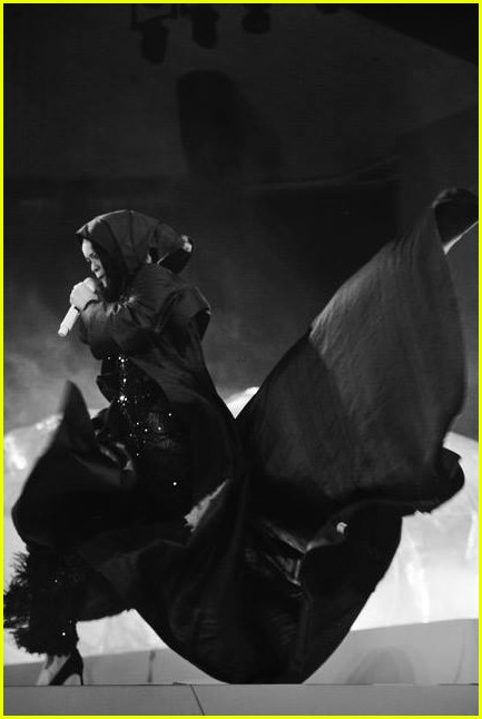Rihanna's 'Anti' Tour Opening Night Photos Revealed!: Photo 3605868 ...