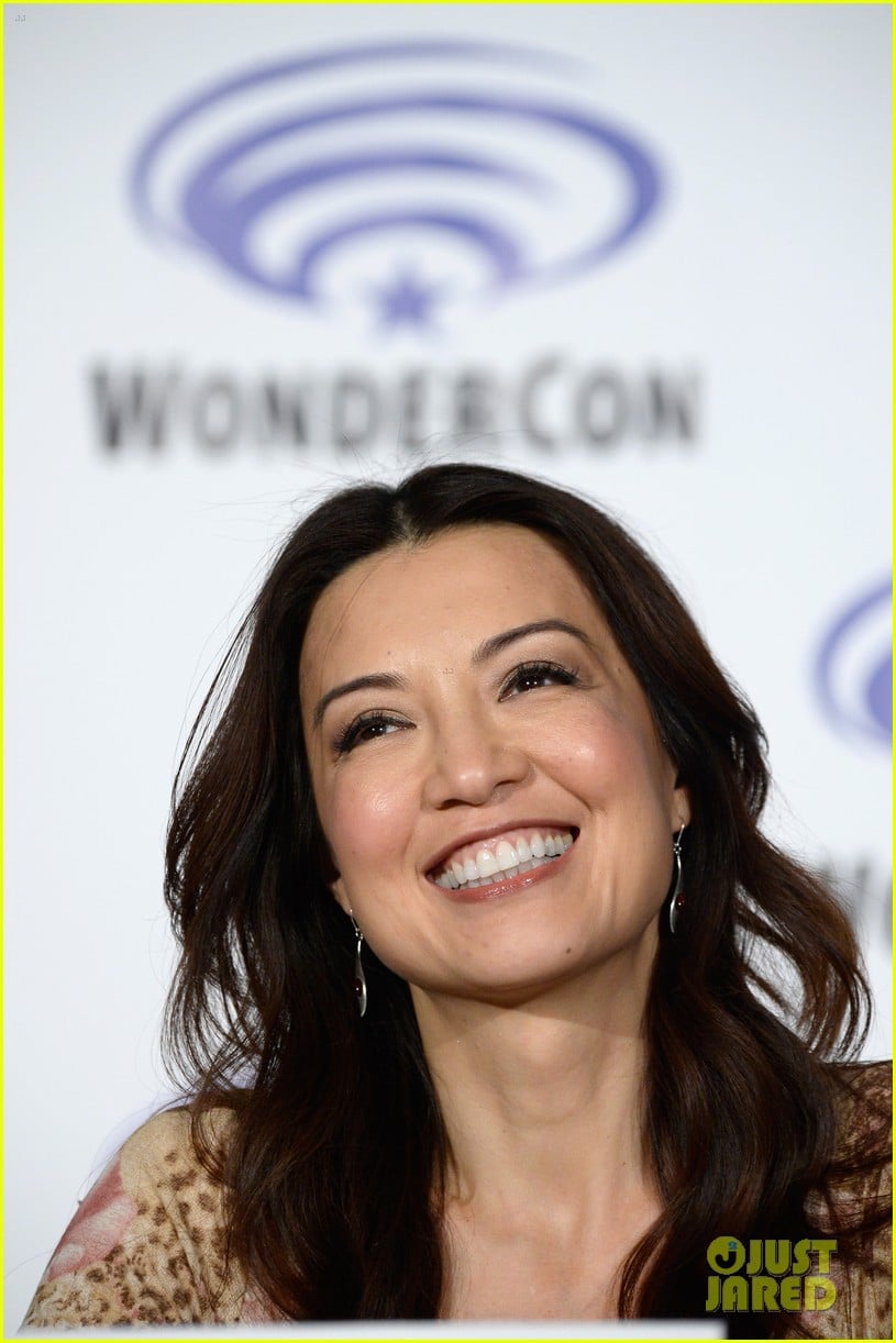 Chloe Bennet & Clark Gregg Hit 'Agents of SHIELD' Panel at WonderCon ...