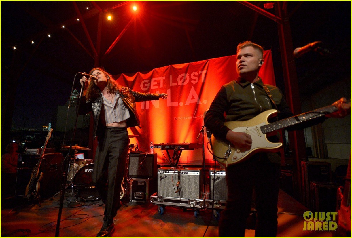 BØRNS Performs a Pop-Up Concert in a Crop Top: Photo 3642813 | Music ...