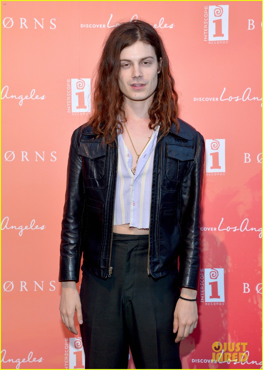 BØRNS Performs a Pop-Up Concert in a Crop Top: Photo 3642818 | Music ...