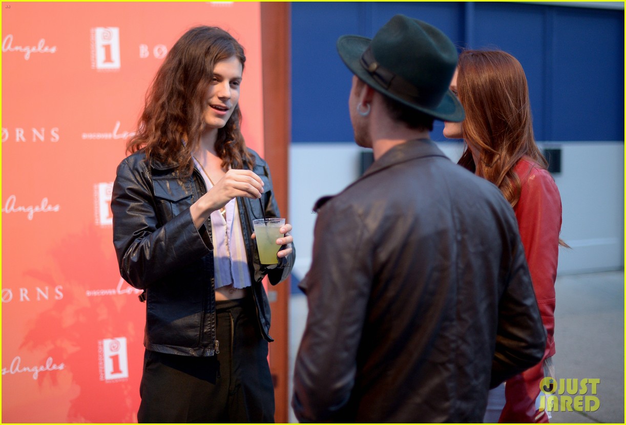 BØRNS Performs a Pop-Up Concert in a Crop Top: Photo 3642820 | Music ...