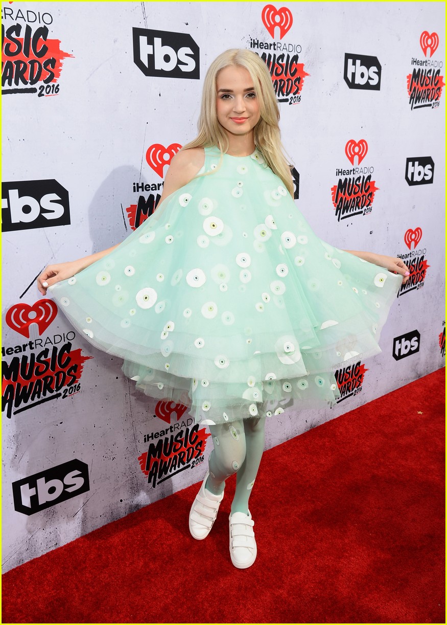 Cody Simpson Chips Tooth Before iHeartRadio Music Awards 2016: Photo ...