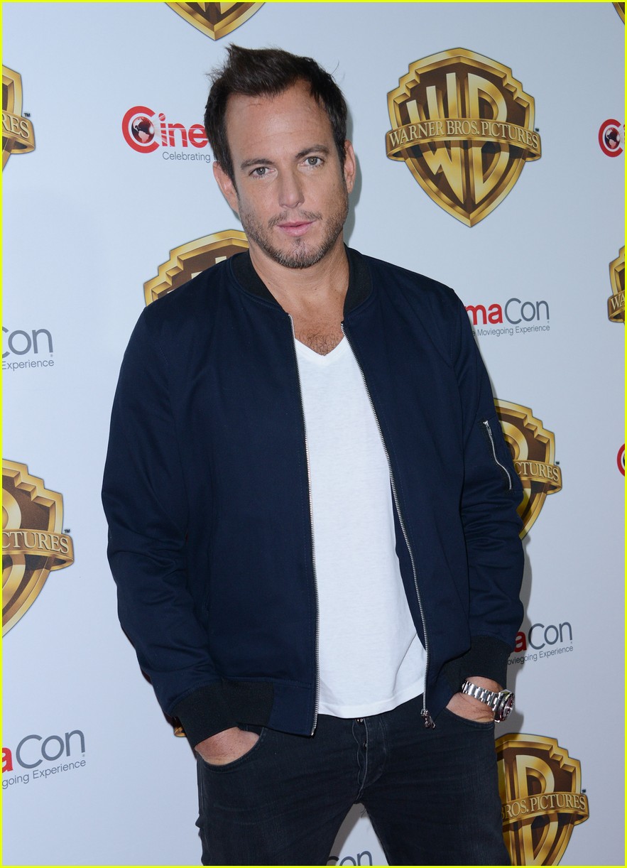 Bradley Cooper & Colin Farrell Rep Warner Bros. Films at CinemaCon ...