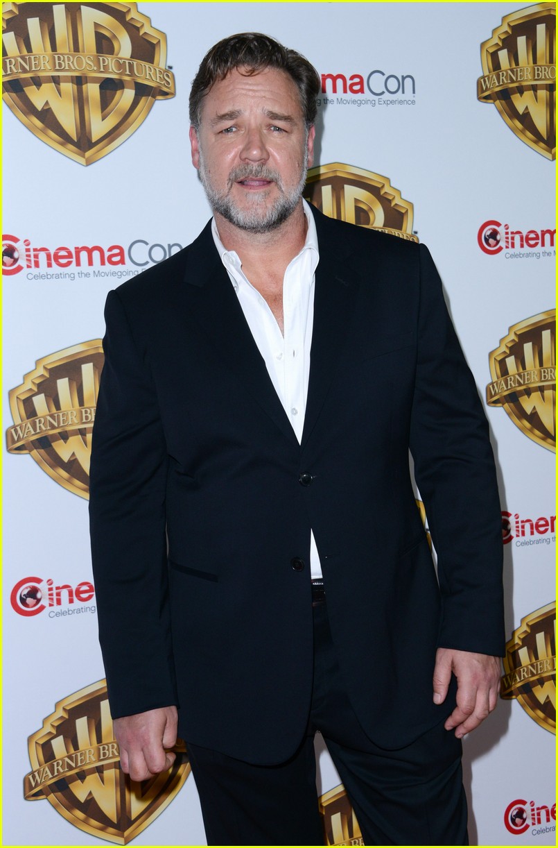 Bradley Cooper & Colin Farrell Rep Warner Bros. Films at CinemaCon ...