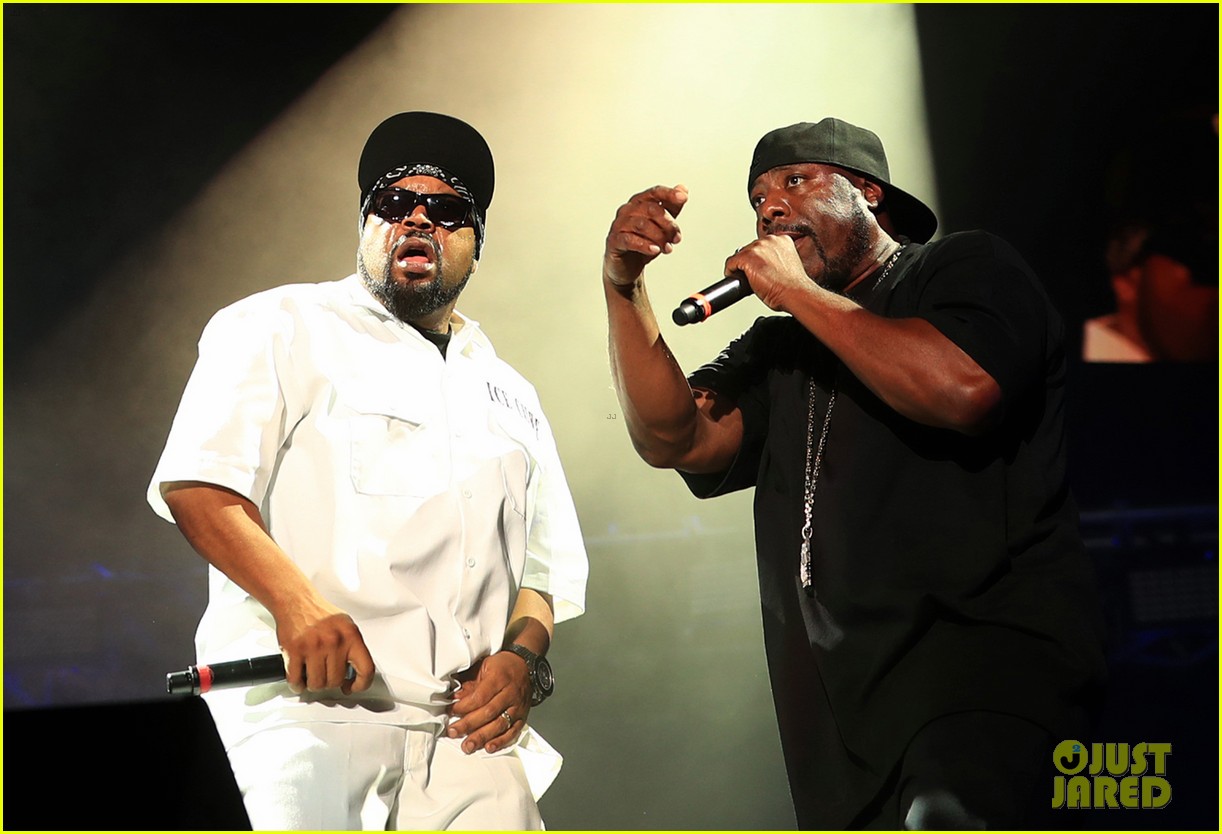 Ice Cube Has a Mini NWA Reunion at Coachella 2016 (Video): Photo ...