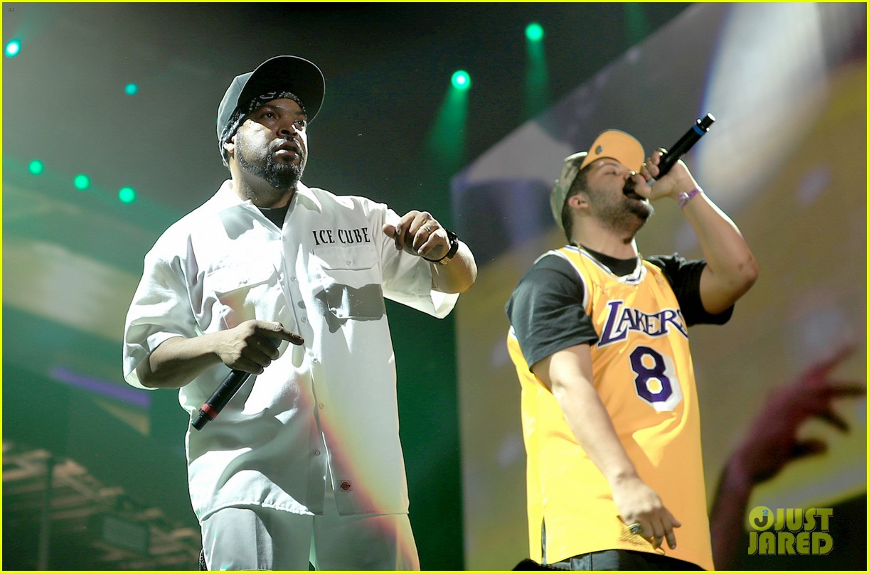 Ice Cube Has a Mini NWA Reunion at Coachella 2016 (Video): Photo ...