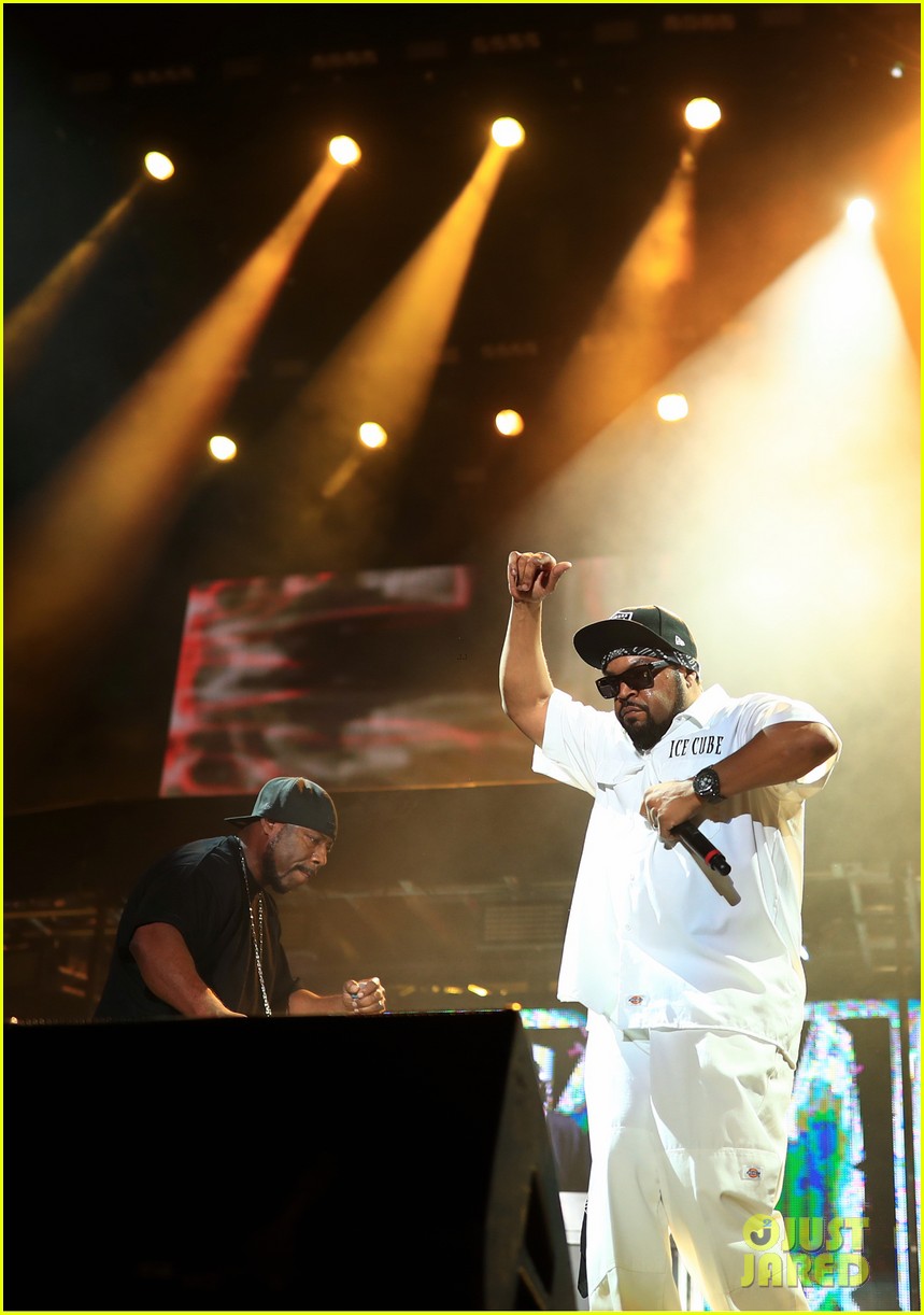 Ice Cube Has a Mini NWA Reunion at Coachella 2016 (Video): Photo ...