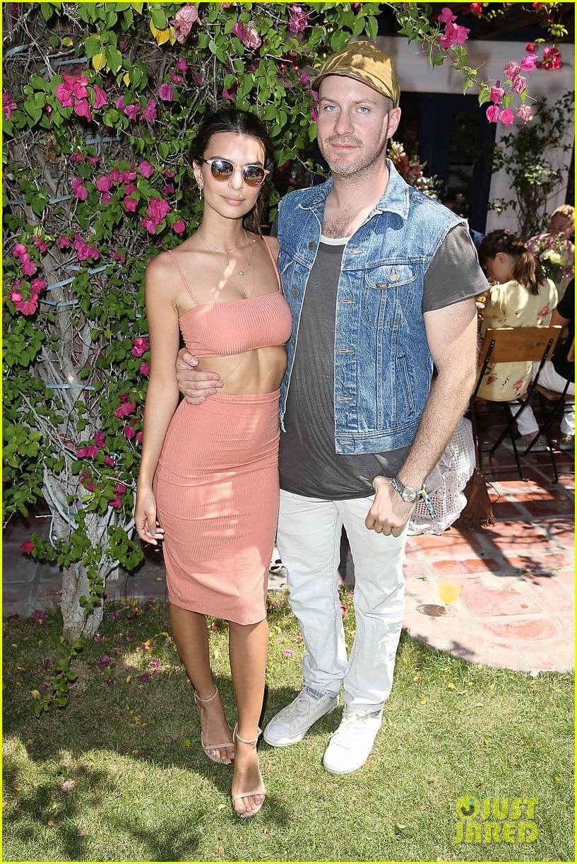 Emily Ratajkowski & Boyfriend Jeff Magid Enjoy an Afternoon Coachella ...