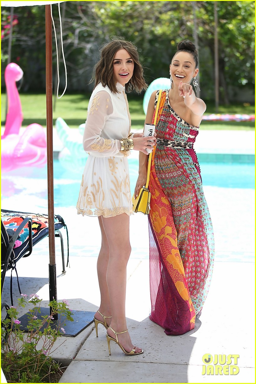 Emily Ratajkowski & Boyfriend Jeff Magid Enjoy an Afternoon Coachella ...