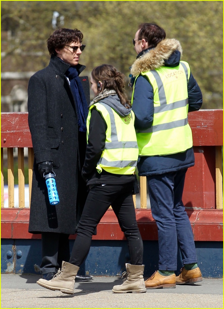 Benedict Cumberbatch Films Running Scene for 'Sherlock': Photo 3641972 ...