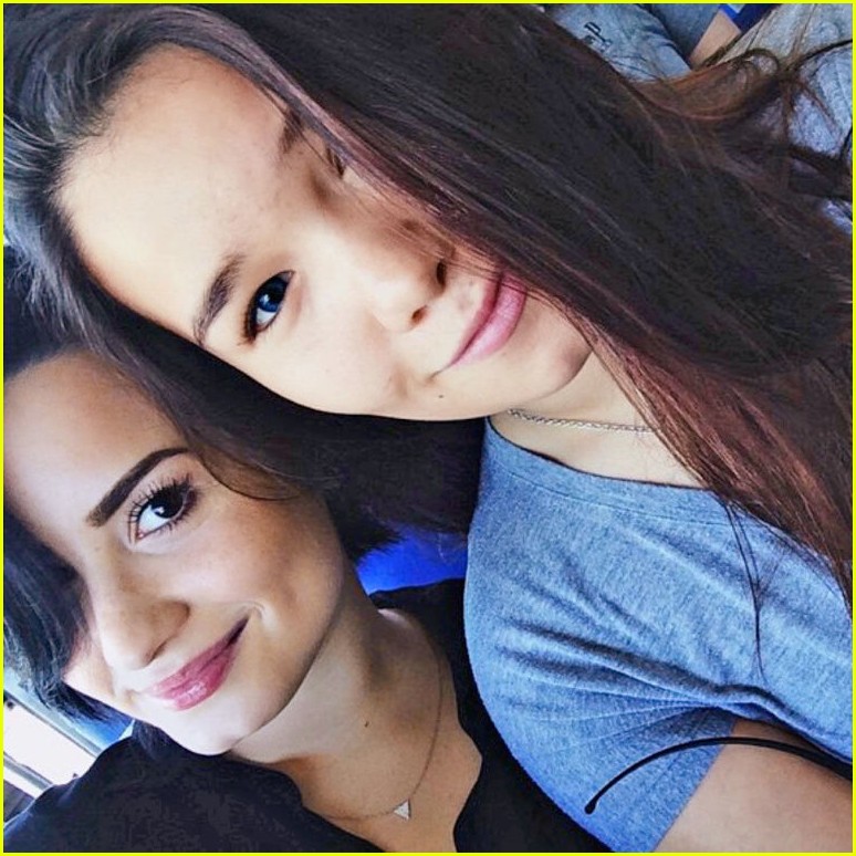 Demi Lovato Leaves Harsh Comments On Stalker Fan's Instagram While ...