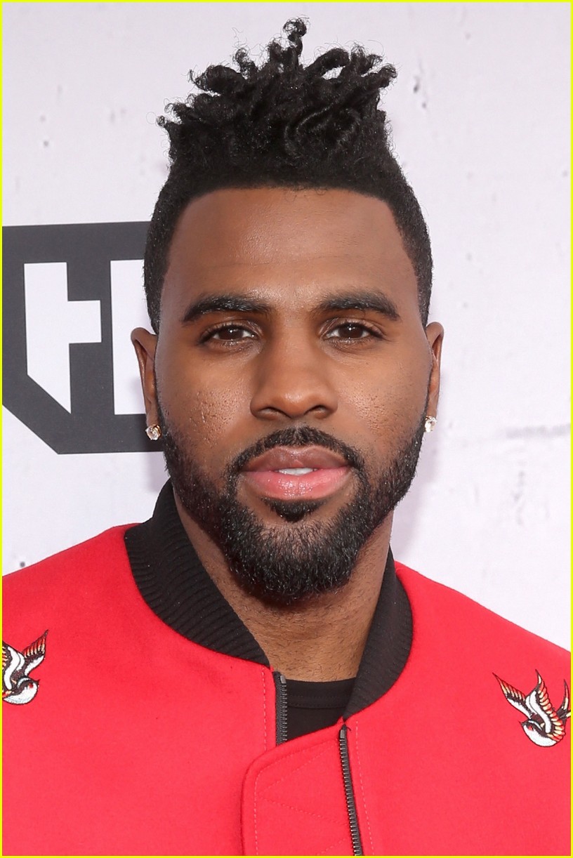 Jason Derulo Arrives to Host iHeartRadio Music Awards 2016: Photo ...