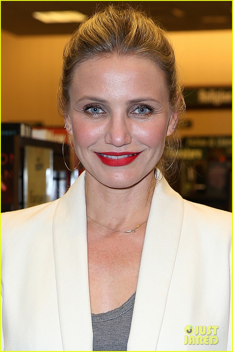 Cameron Diaz's 'Longevity Book' Debuts at Number Two: Photo 3632666 ...
