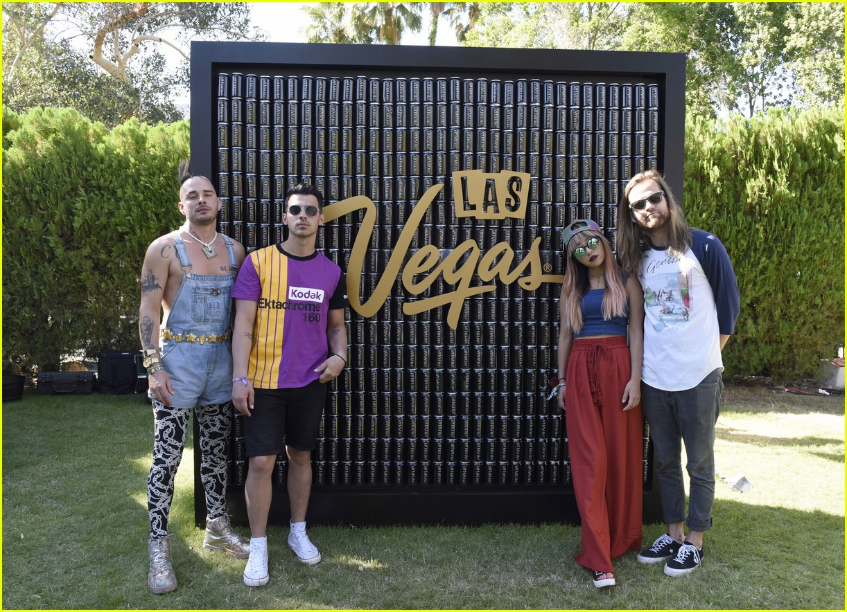 Ashley Graham Films Cameo in DNCE Music Video: Photo 3635636 | Joe ...