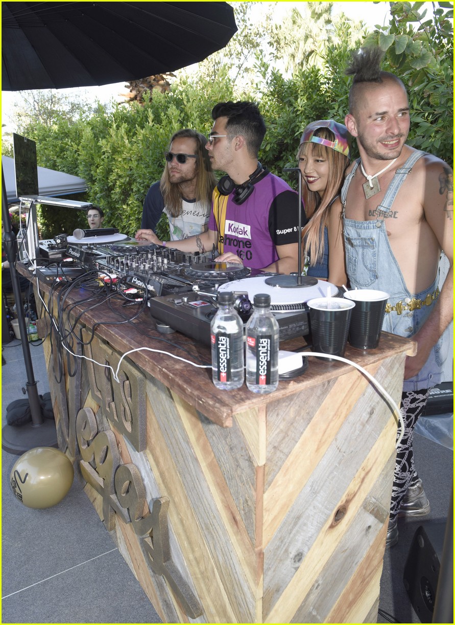 Ashley Graham Films Cameo in DNCE Music Video: Photo 3635641 | Joe ...