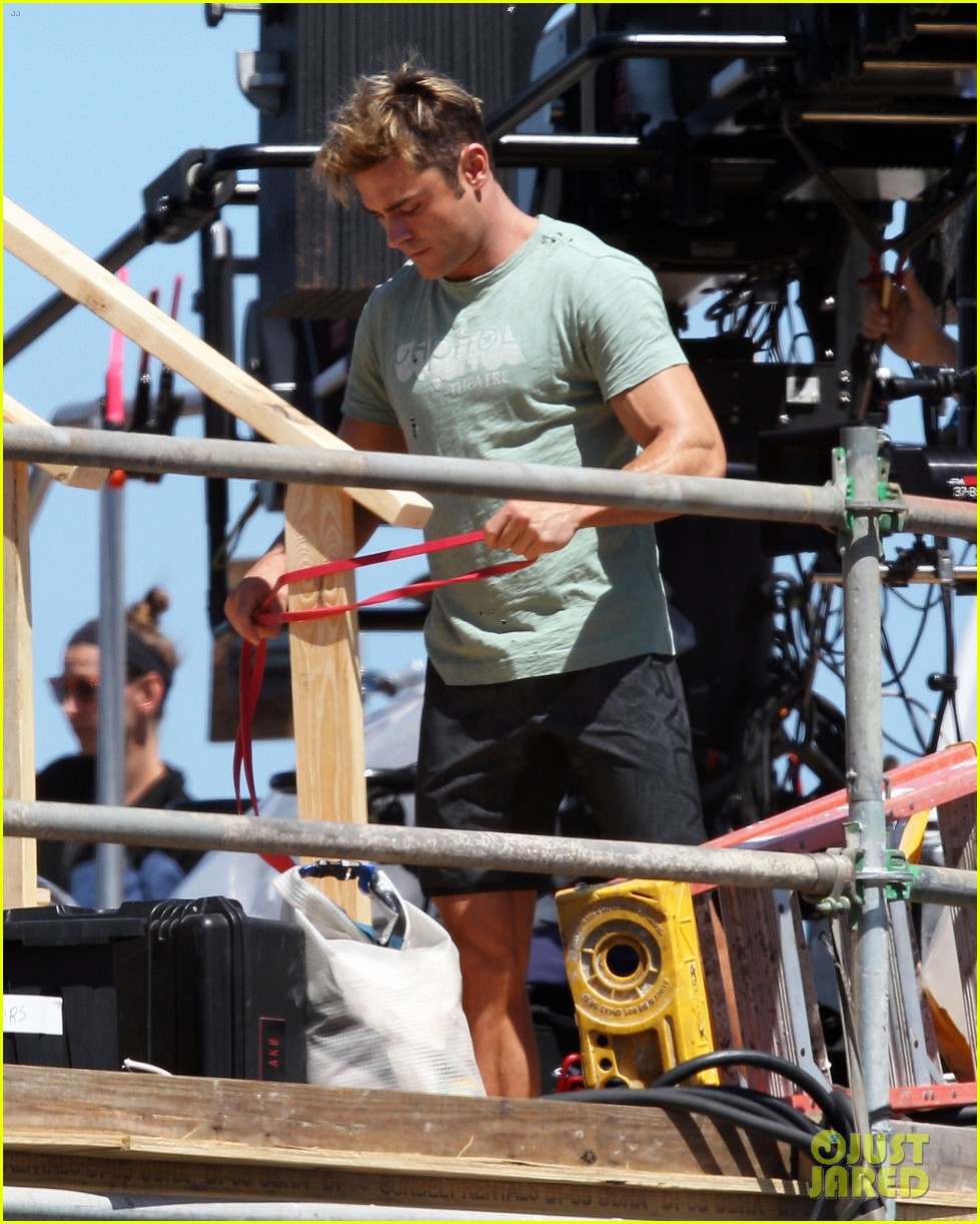 Dwayne Johnson Films a Rescue Scene on 'Baywatch' Set : Photo 3634962 ...