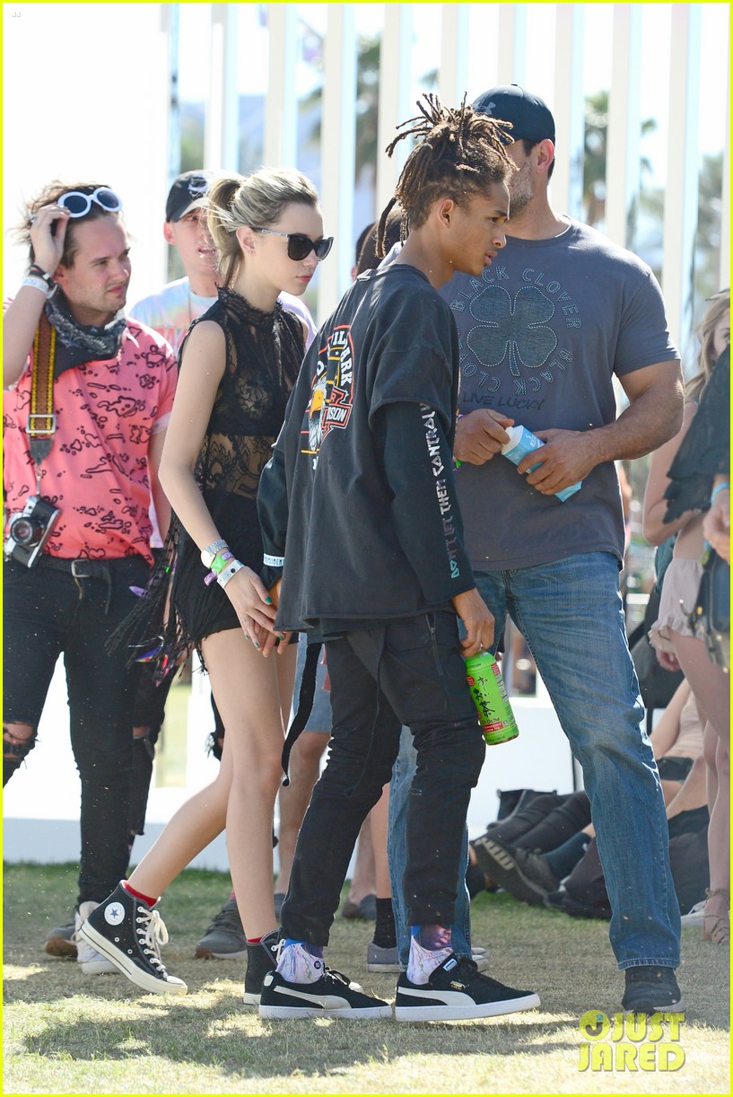 Jaden Smith Does Cartwheel at Coachella 2016 with Sarah Snyder: Photo ...
