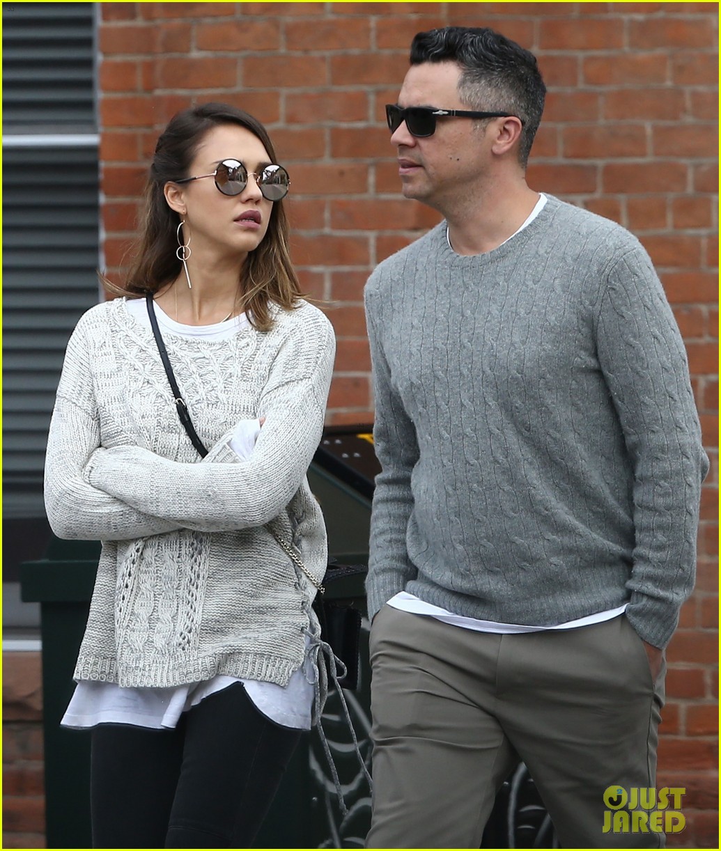 Jessica Alba, Nicole Richie & Kate Hudson Head to an Aspen Wedding ...