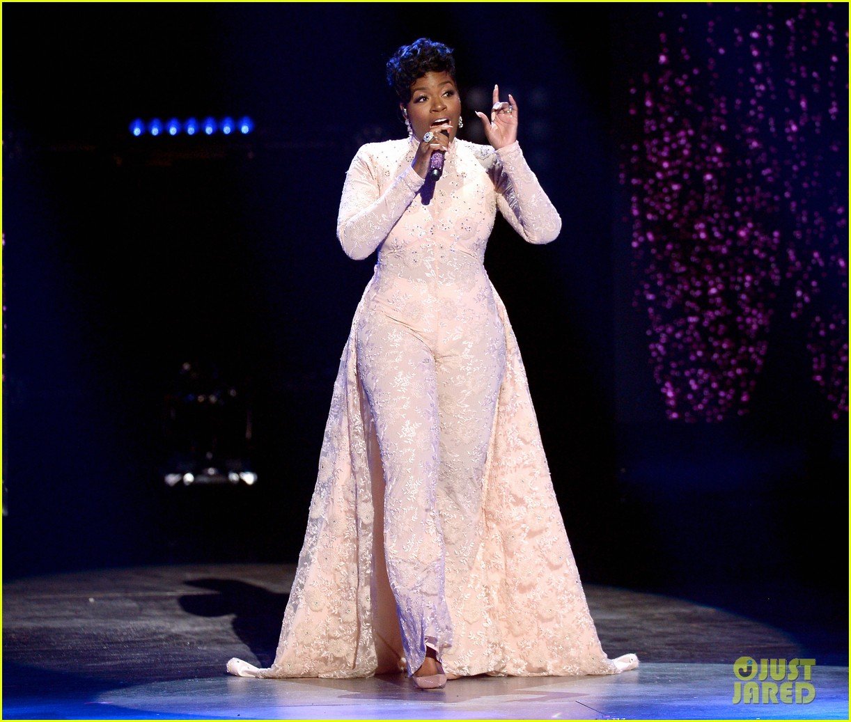 Jennifer Hudson, Fantasia, & LaToya London Perform at 'American Idol' Finale (Video): Photo ...