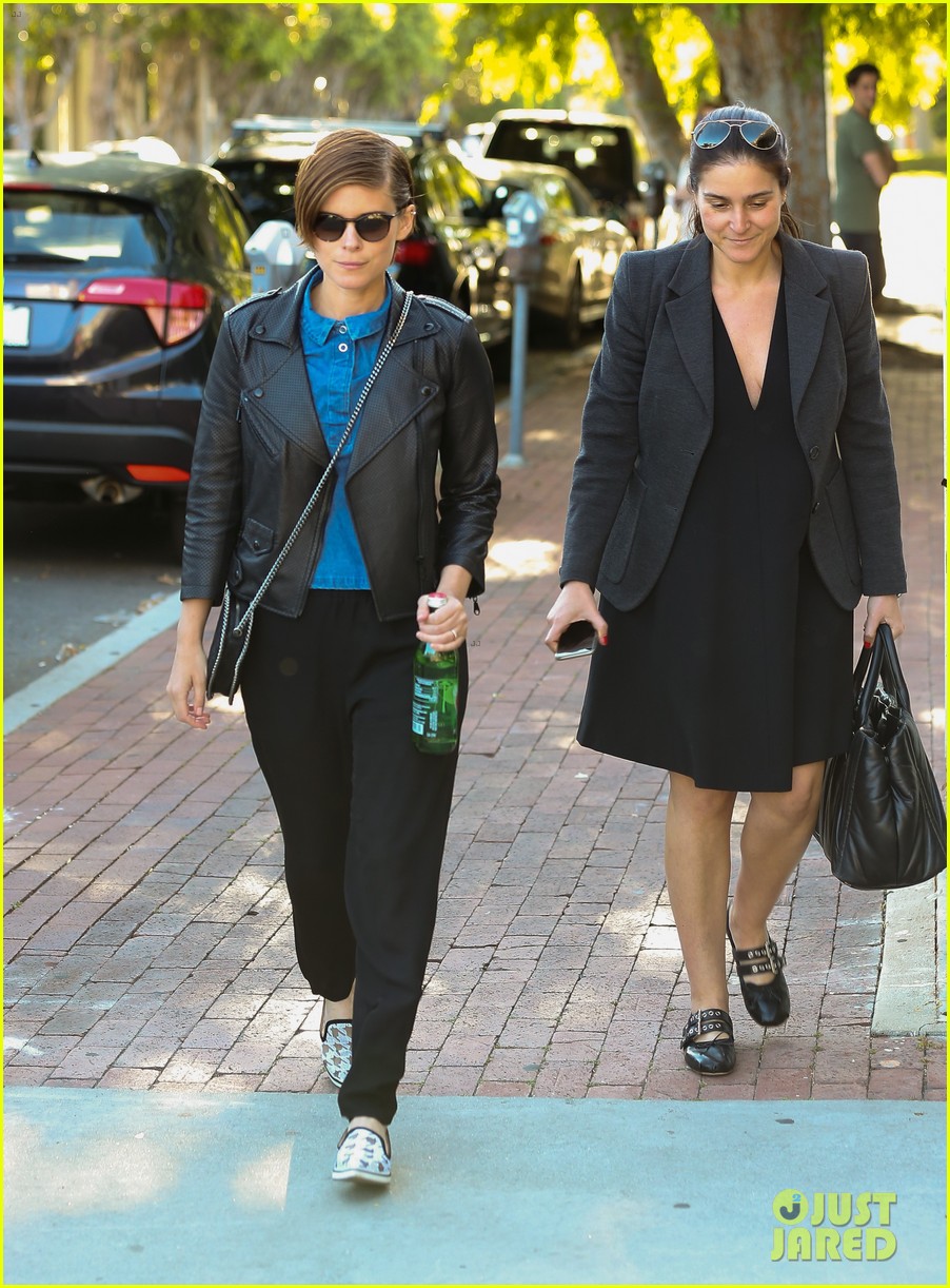 Kate Mara & Sister Rooney Write Open Letter to NY Blood Center: Photo ...