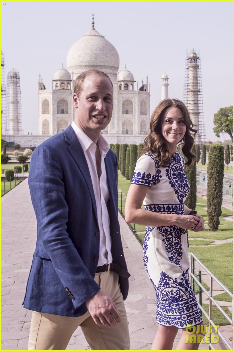 Kate Middleton & Prince William Visit the Taj Mahal in India: Photo ...