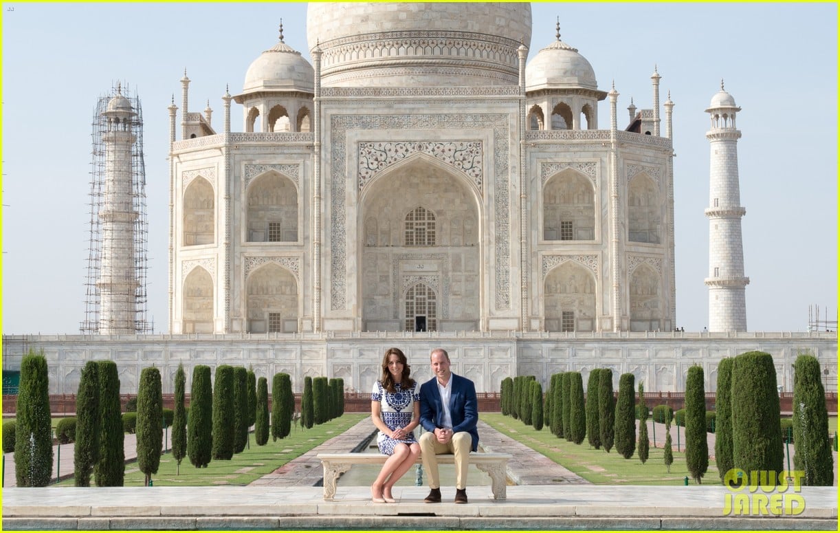 Kate Middleton & Prince William Visit the Taj Mahal in India: Photo ...