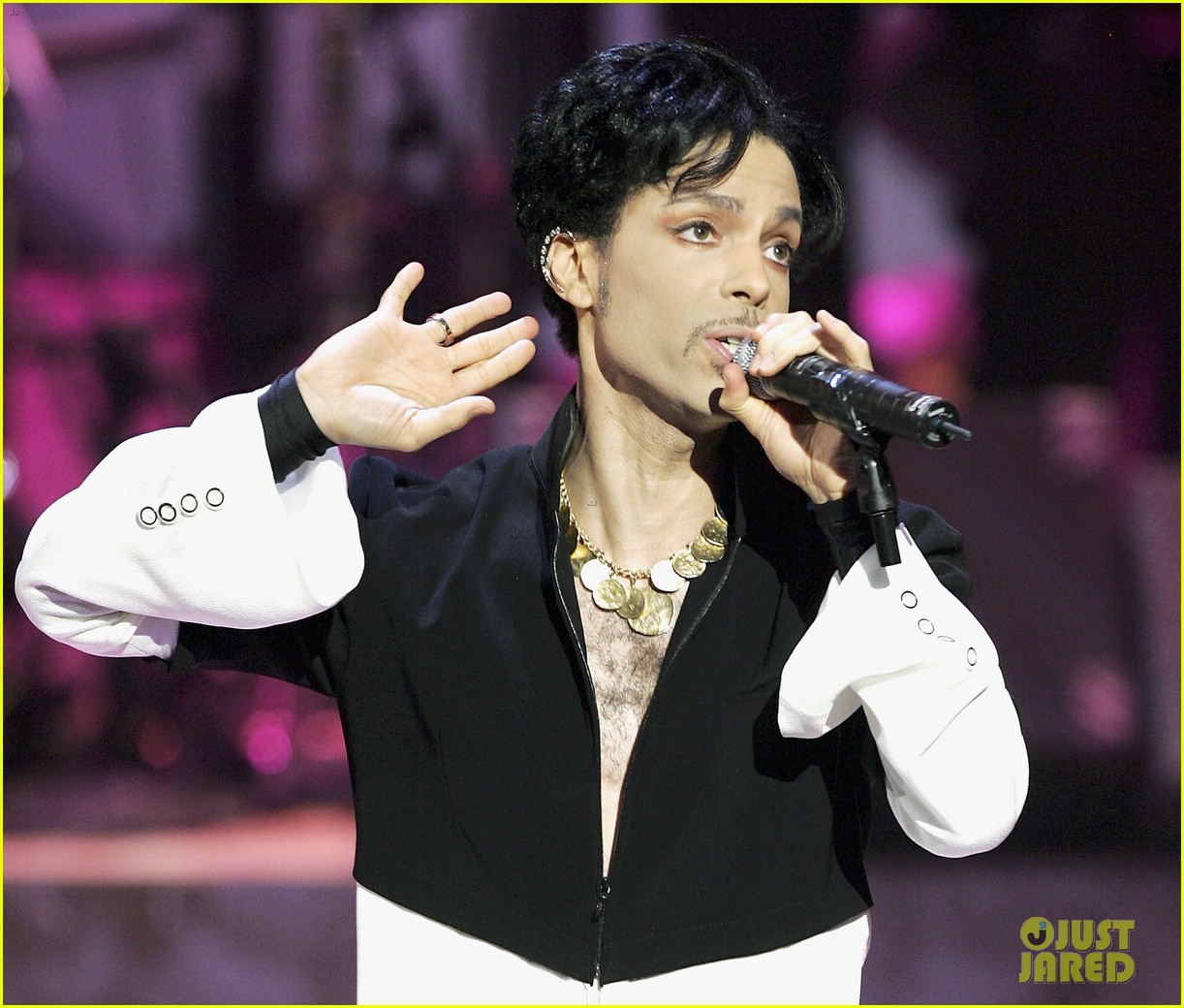 Prince Dead - Legendary Singer Dies at 57: Photo 3637062 | Prince, RIP ...