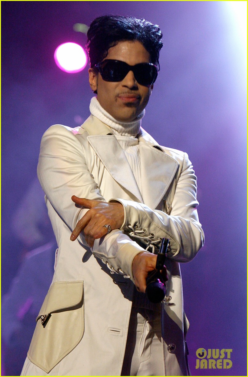 Prince's Publicist Releases Statement on His Death: Photo 3637106 ...