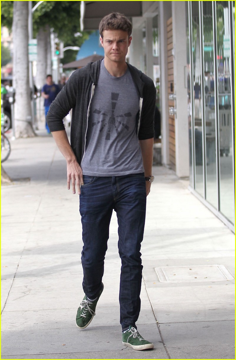 Jack Quaid Talks Growing Up With Parents Meg Ryan & Dennis Quaid: Photo ...