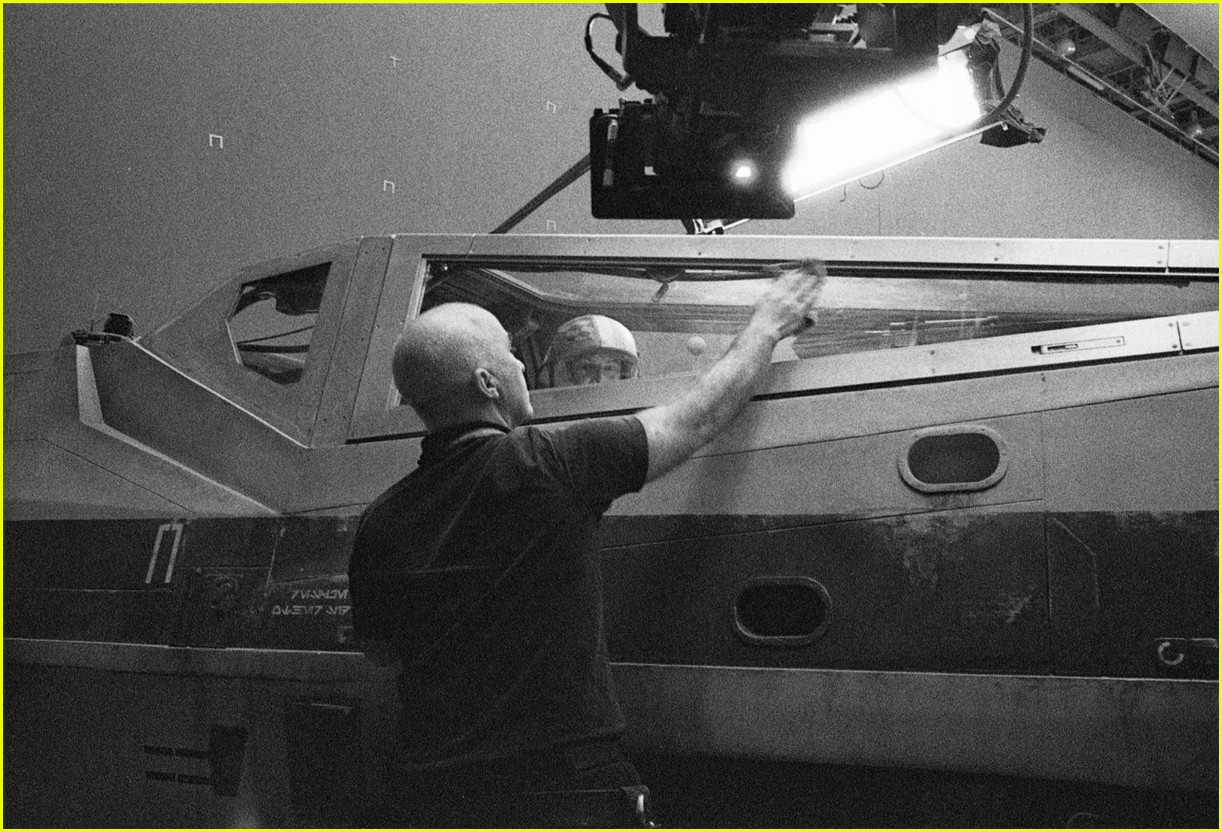 Rian Johnson Shares New Photos From the Set of 'Star Wars: Episode VIII ...