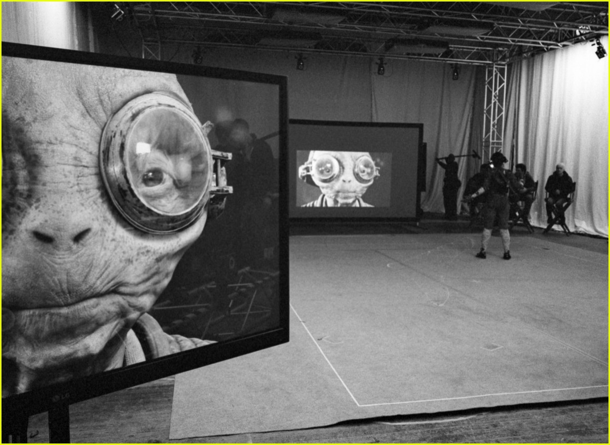 Rian Johnson Shares New Photos From the Set of 'Star Wars: Episode VIII ...