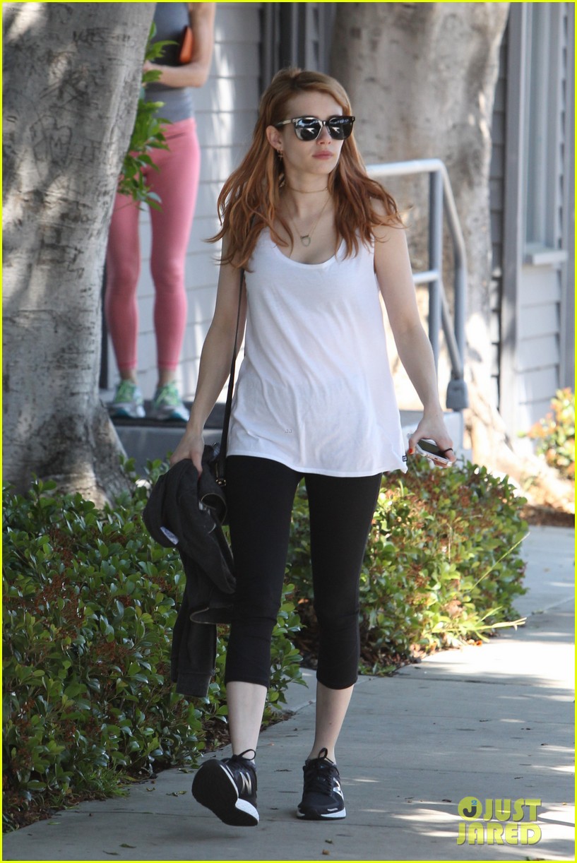 Emma Roberts Starts Her Week Off with a Workout: Photo 3628204 | Emma ...