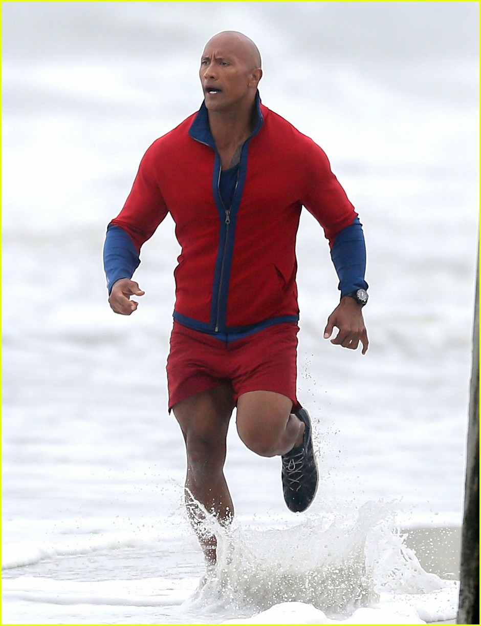 Dwayne Johnson Films Dramatic Rescue for 'Baywatch': Photo 3619819 ...