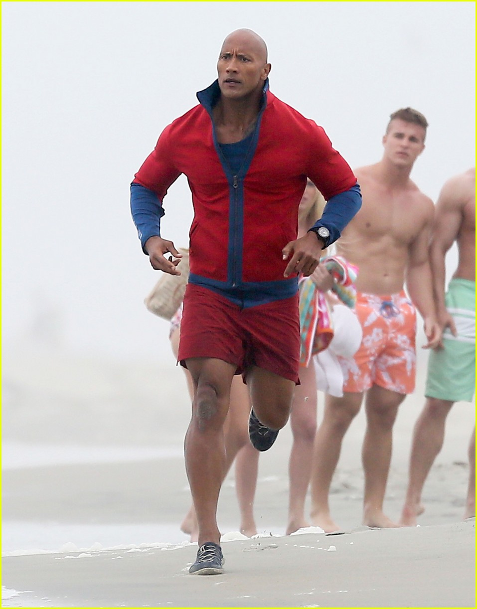 Dwayne Johnson Films Dramatic Rescue for 'Baywatch': Photo 3619826 ...