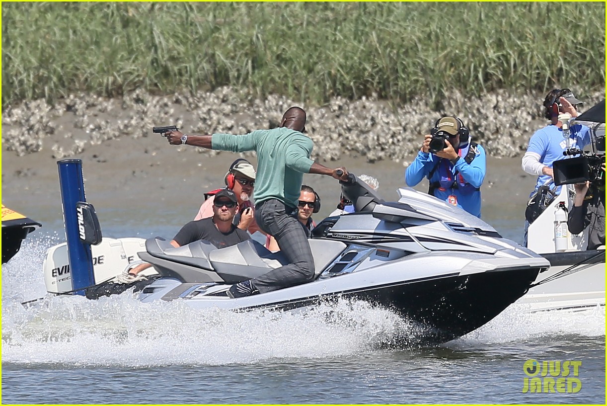 Dwayne Johnson Films 'Baywatch' Action Scenes on the Waves!: Photo ...