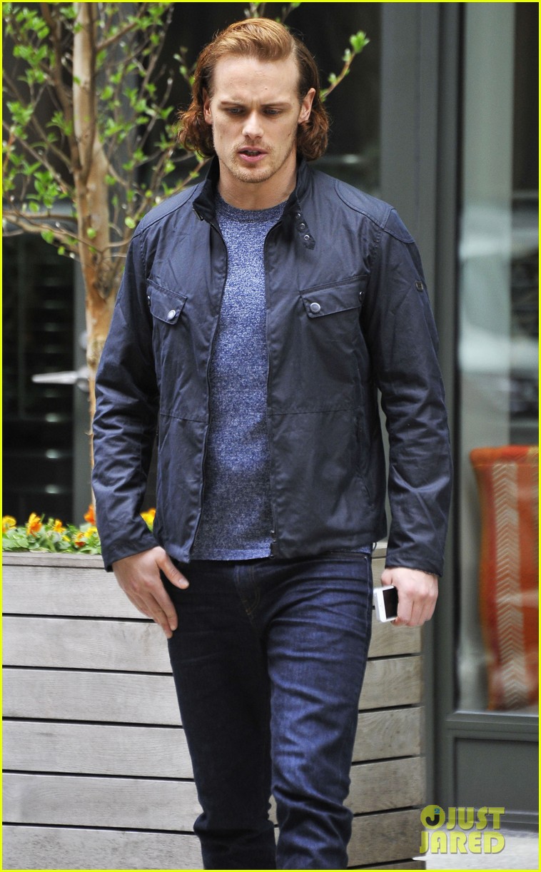 Sam Heughan Shows Off Scottish Roots by Wearing a Kilt: Photo 3627312 ...