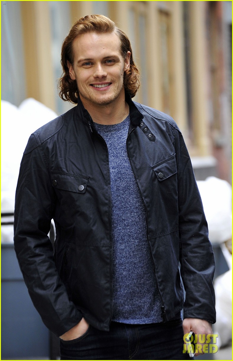 Sam Heughan Shows Off Scottish Roots by Wearing a Kilt: Photo 3627313 ...