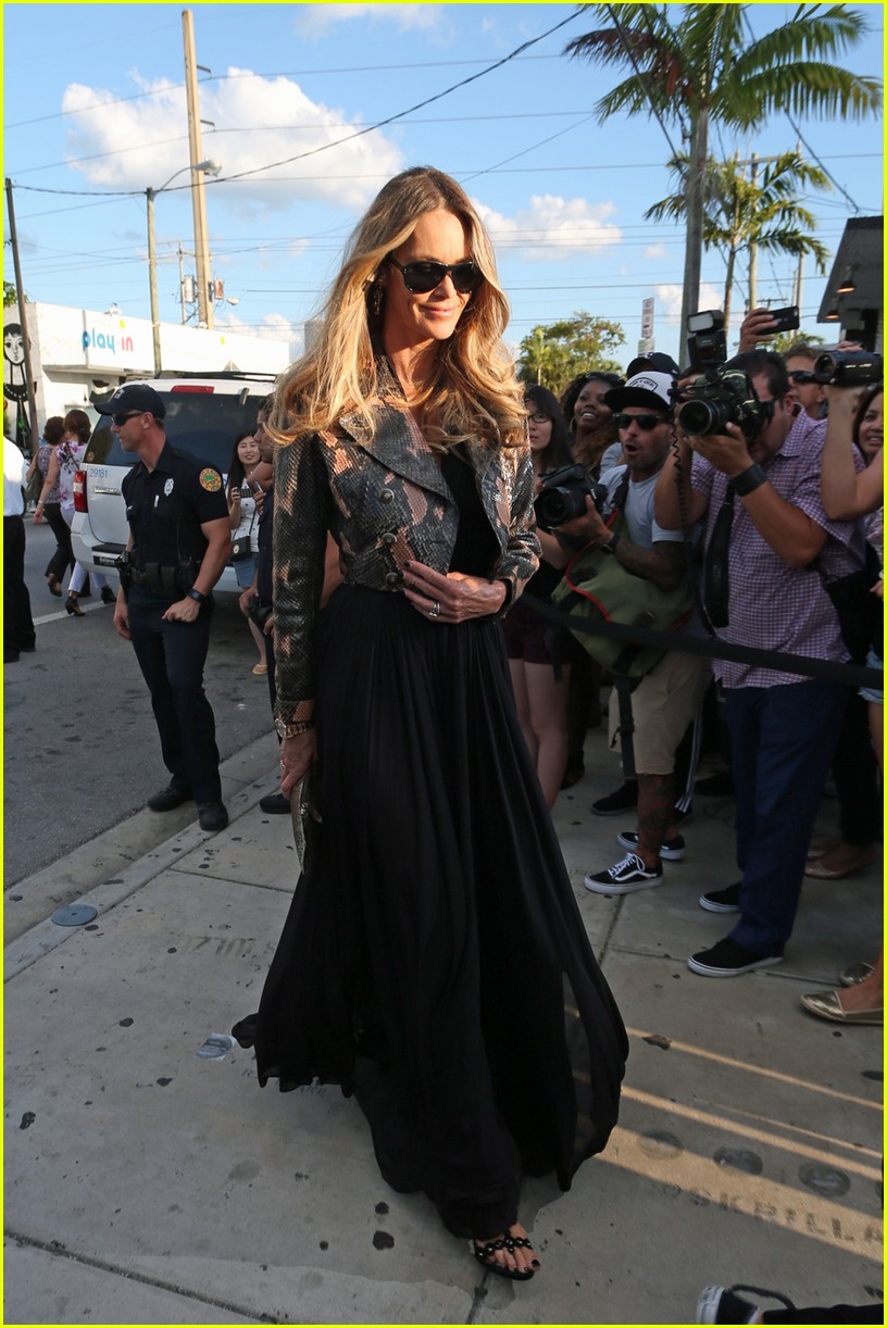 Ryan Seacrest Does 'Man of Honor Recon' at Friend's Wedding: Photo ...